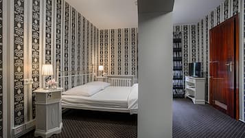Magdalena von Waldersee Suite (open bathroom) | Lençóis de algodão egípcio, roupa de alta qualidade, edredões de penas