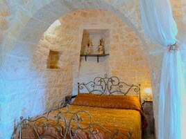 Apartamento Familiar, 2 quartos, kitchenette | Secretária, quartos insonorizados, ferro/tábua de engomar, Wi-fi grátis