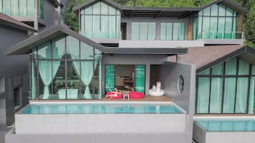 Villa, 1 quarto, vista para o mar | Cofre no quarto, secretária, cortinas/cortinados opacos