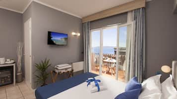 Quarto casal ou duplo superior, vista parcial para o mar | 1 quarto, roupas de cama premium, edredons de pluma