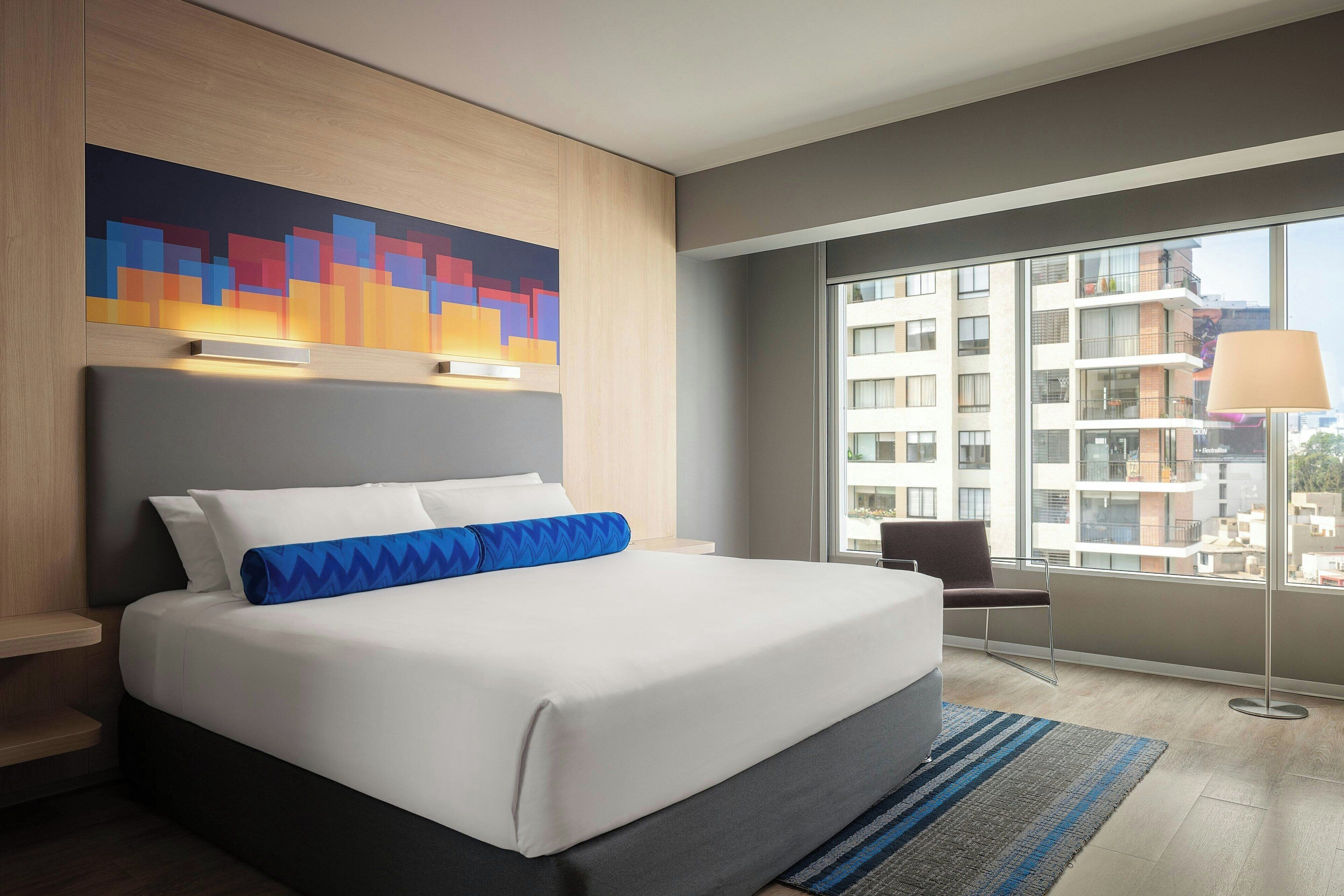 Suíte, 1 cama King | 1 quarto, roupas de cama antialérgicas, frigobar, cofres nos quartos