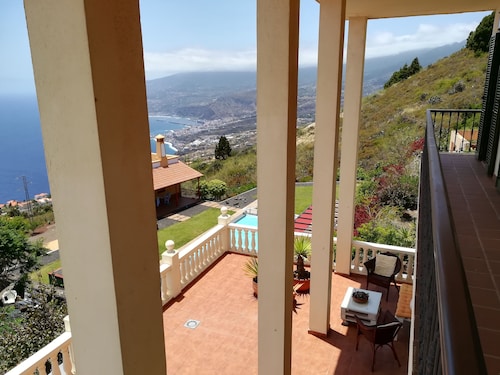 Strelitzia House: Villa Con Piscina, Spa, Barbacoa - La Palma