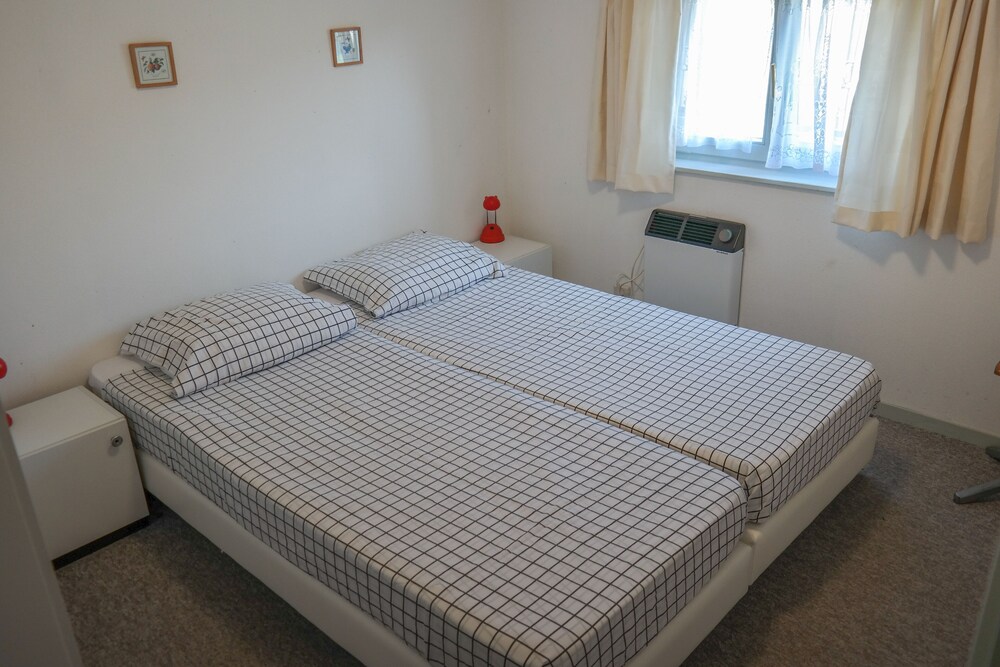 Dike House – Maison De Vacances Abordable Pour 6 Personnes Près De La Mer - Schiermonnikoog