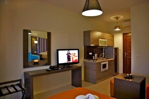 Apartamento, 1 quarto | Cofres nos quartos, quartos à prova de som, Wi-Fi de cortesia