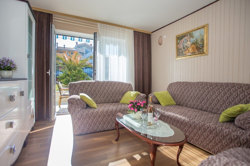 100 평방 미터 주택 ∙ 침실 3개 ∙ 게스트 6명 - 포레치