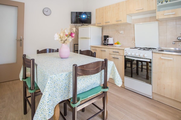 Apartment Complex Prekalj Lidija Near The Beach / Two Bedroom Apartment Lidija Ii Near The Beach - Poreč