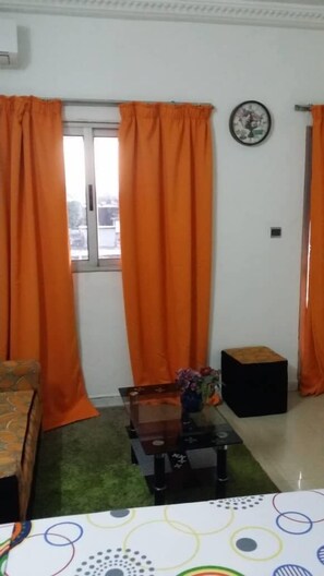 Wi-fi grátis, roupa de cama fornecida