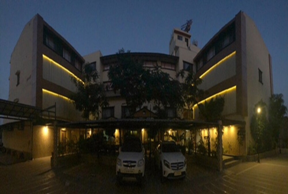 Hotel Orange Inn - Ahmedabad