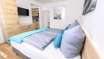 Suite, 1 quarto | 1 quarto, secretária, cortinas/cortinados opacos, quartos insonorizados