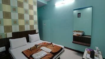 Escrivaninha, quartos à prova de som, camas extras/dobráveis (sobretaxa)