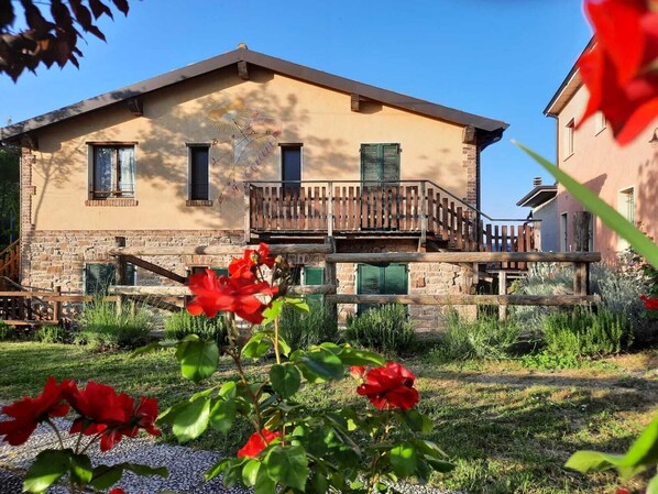 Fachada da propriedade