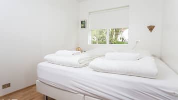 Quarto Twin, casa de banho partilhada | Cortinas/cortinados opacos, quartos insonorizados, Wi-fi grátis