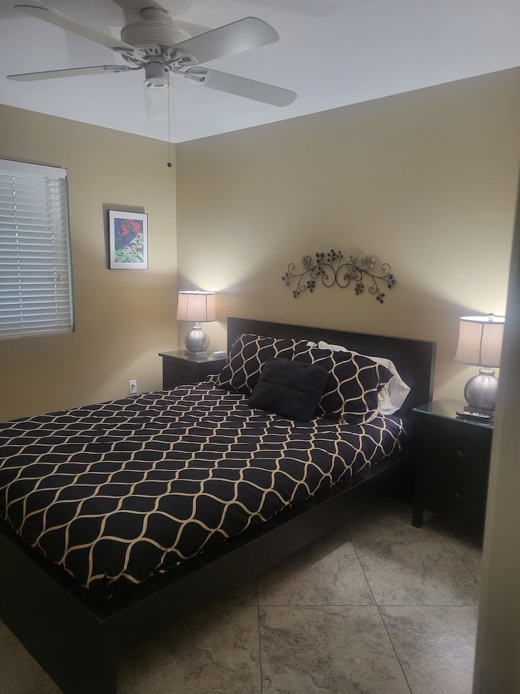 Pool House - 3-bdrm, 2 Bath, Heated Pool, Walk To Asu - Tempe, AZ
