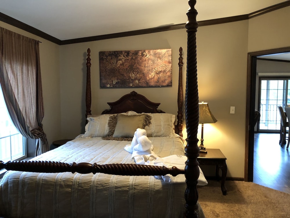 Lakeside Paradise Birds Serenade Tranquility Warm Fireplace Pet &Family Friendly - Renault Winery