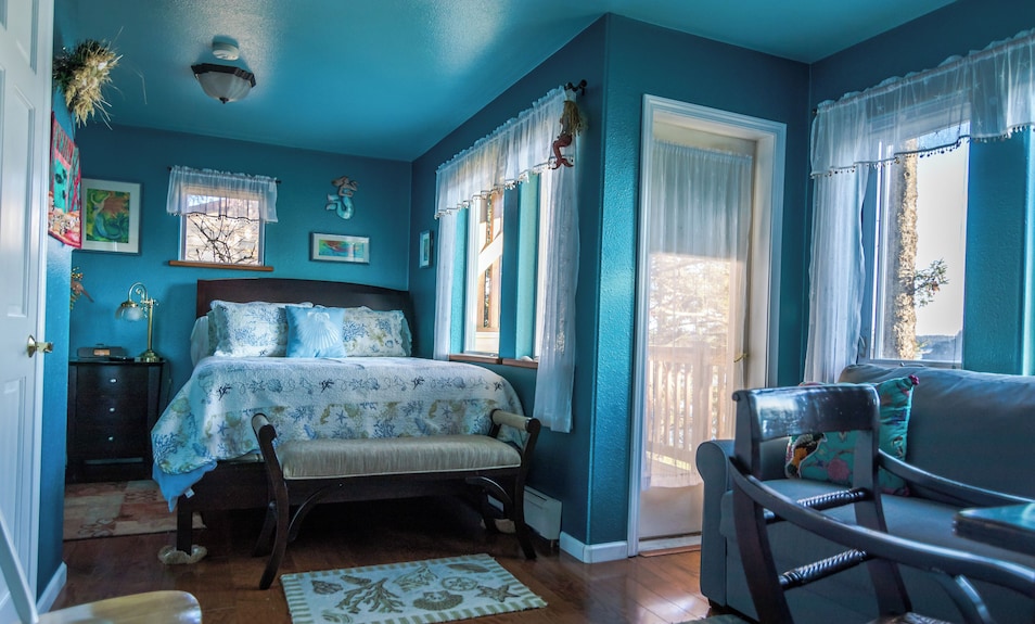 Awesome View Vacation Rentals: The Mermaid Lair - Kodiak, AK