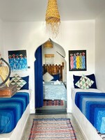 Quarto Familiar | Roupa de alta qualidade, cofre no quarto, com decoração personalizada 