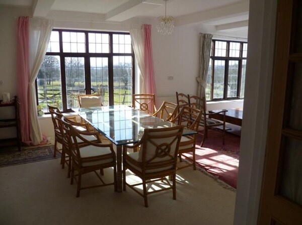 Moaps Farm Bed And Breakfast - West Sussex