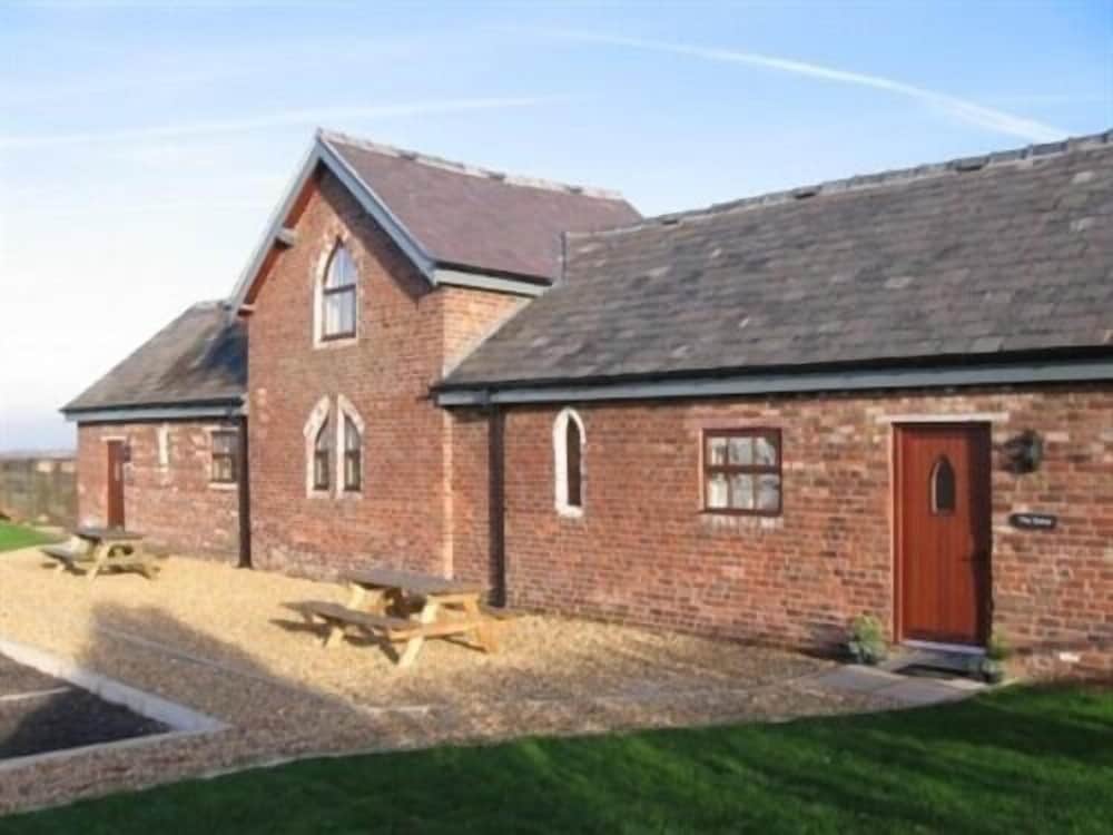 Broomedge Farm Cottages - Cheshire