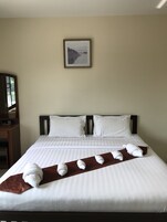 Quarto Duplo Standard | Minibar, cortinas/cortinados opacos, Wi-fi grátis 