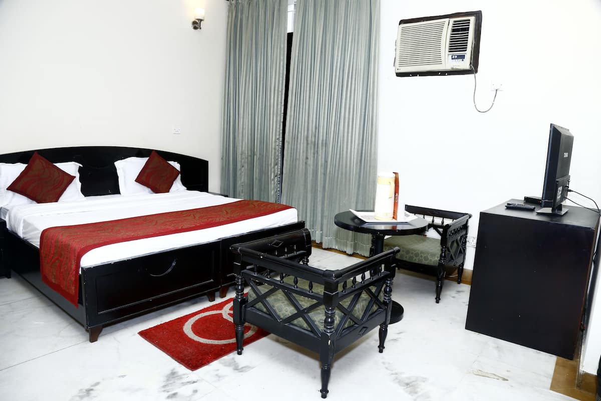 Quarto luxo | 1 quarto, escrivaninha, camas extras/dobráveis (sobretaxa)