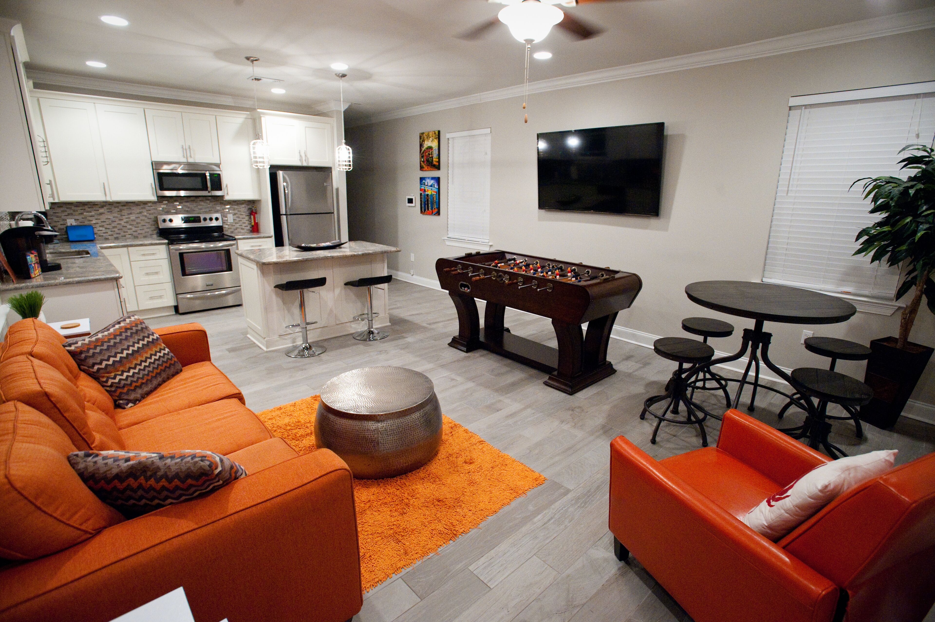 The Red Bayou House, walk to City Park and Jazzfest, mins to the French ...