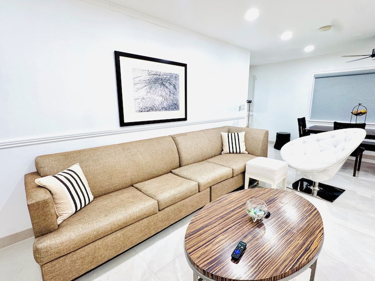 3brapartment,vegas,strip,lvcc,book,bestlocation,semashow,thanksgiving,pool, - Las Vegas, NV