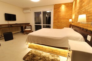 Apartamento | 4 quartos, Wi-fi grátis, roupa de cama fornecida 