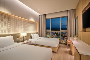 Roupa de alta qualidade, minibar com produtos grátis, cofre no quarto 