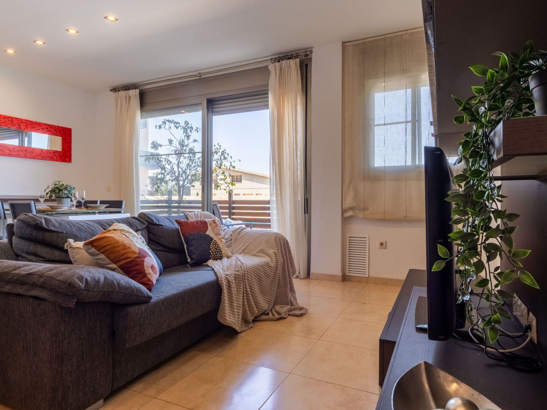 Lovely Apartment For 6 Guests With Wifi, Pool, A/c, Tv, Terrace And Pets Allowed - Deltebre