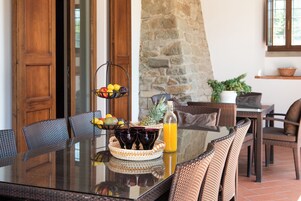 Villa, 5 quartos (Due Torri) | Terraço/pátio interior