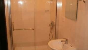 Chuveiro, banheira de hidromassagem, chuveiro com efeito de chuva