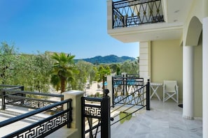 Suíte luxo, 1 quarto | Terraço/pátio