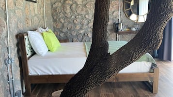 Quarto casal design, aceita animais de estimação, no jardim | Roupas de cama de algodão egípcio, roupas de cama premium