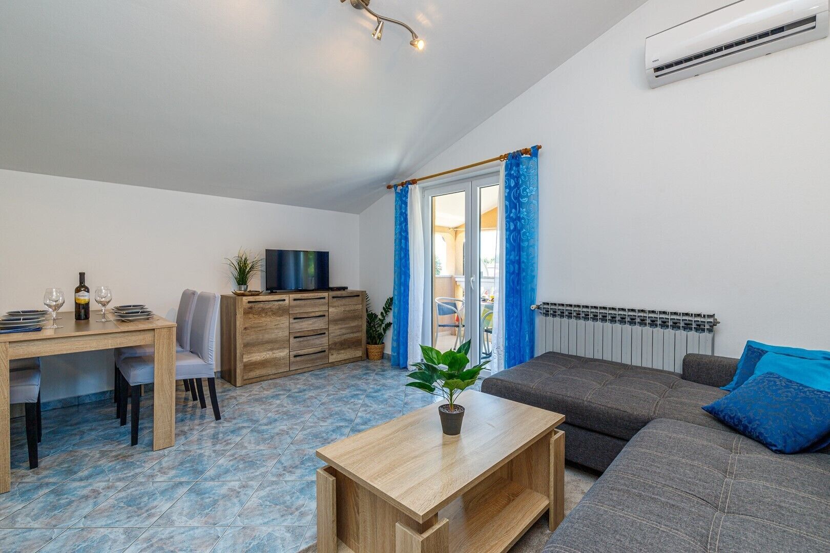 Two-bedroom Apartment Vanessa I With Common Pool - Poreč