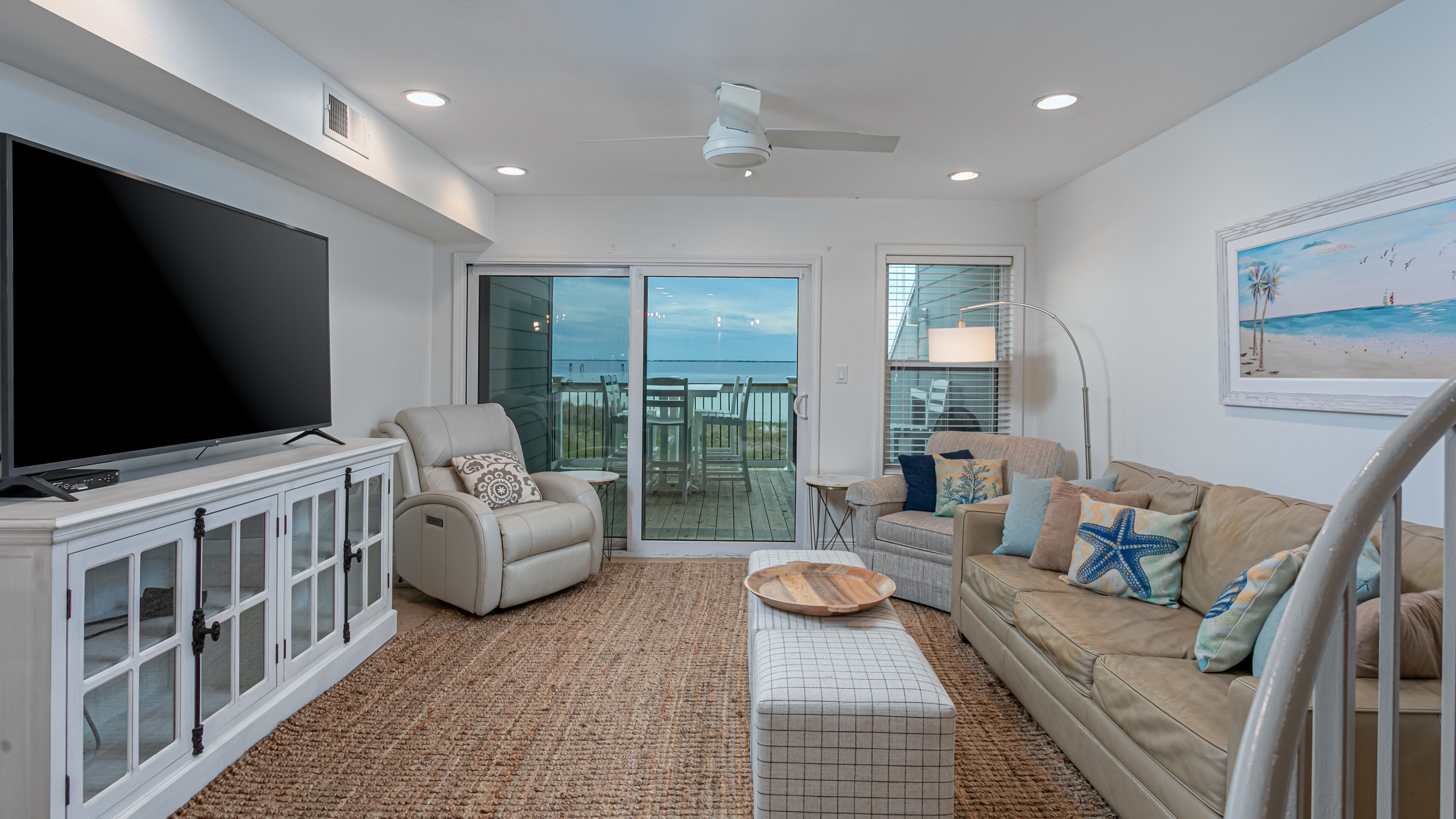 Spacious Condo With Sleeping Loft - Sleeps 10 On Pensacola Bay - San Deluna 29 - Pensacola Beach, FL