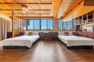 Quarto Quádruplo Deluxe | Com decoração personalizada, Wi-fi grátis, roupa de cama fornecida 