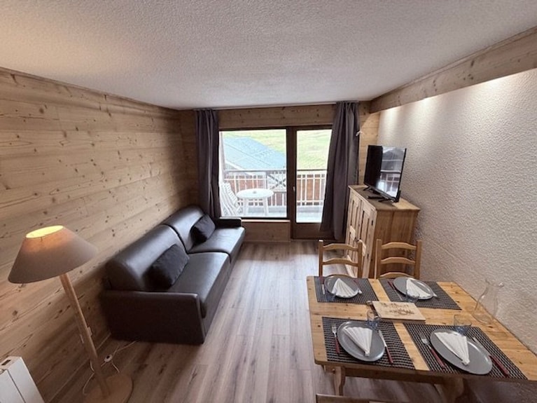 Studio Ensoleillé Avec Coin Montagne Et Balcon, Face Aux Pistes De Montgenèvre - Vallée de la Clarée