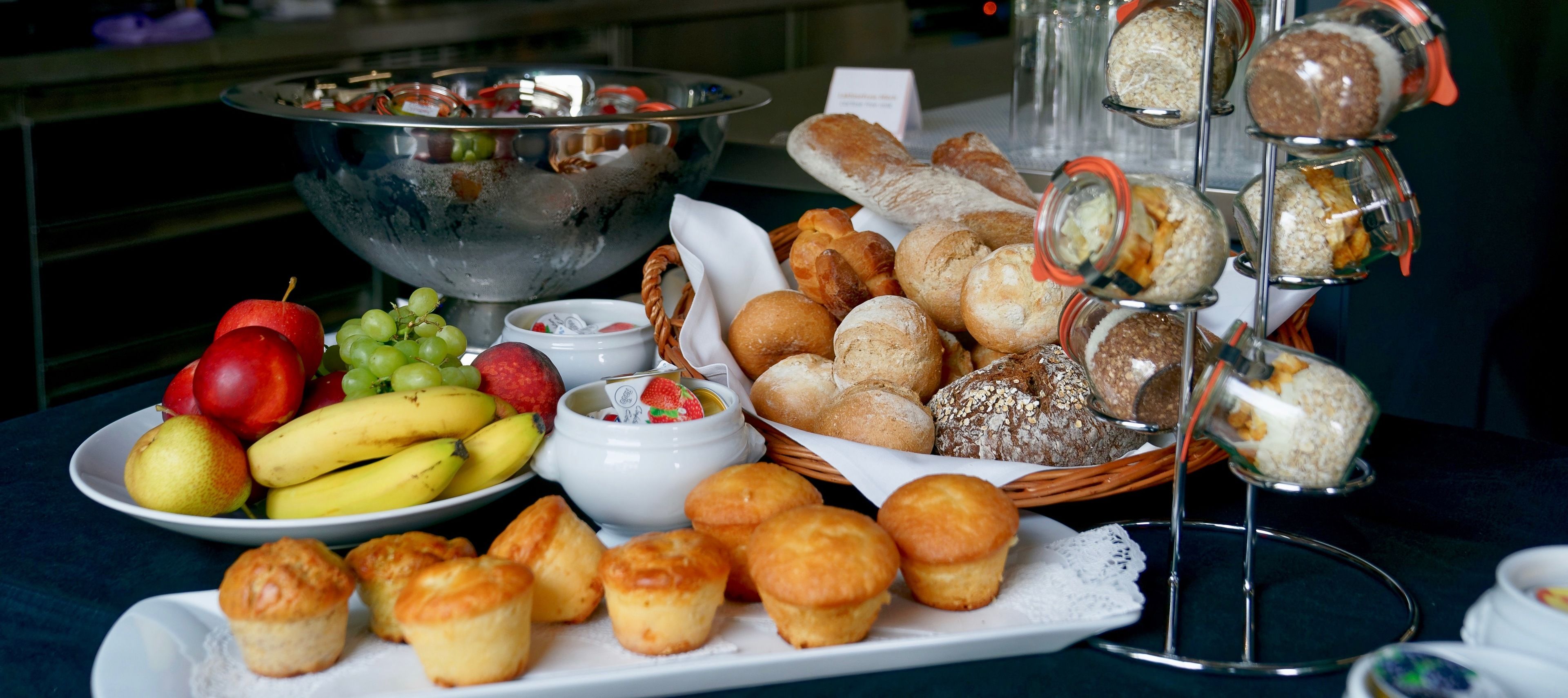 Café da manhã continental todos os dias (CHF 30 por pessoa) 