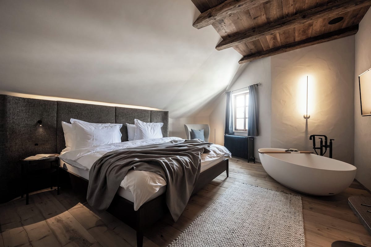 Suíte standard | 1 quarto, lençóis italianos Frette, roupas de cama premium