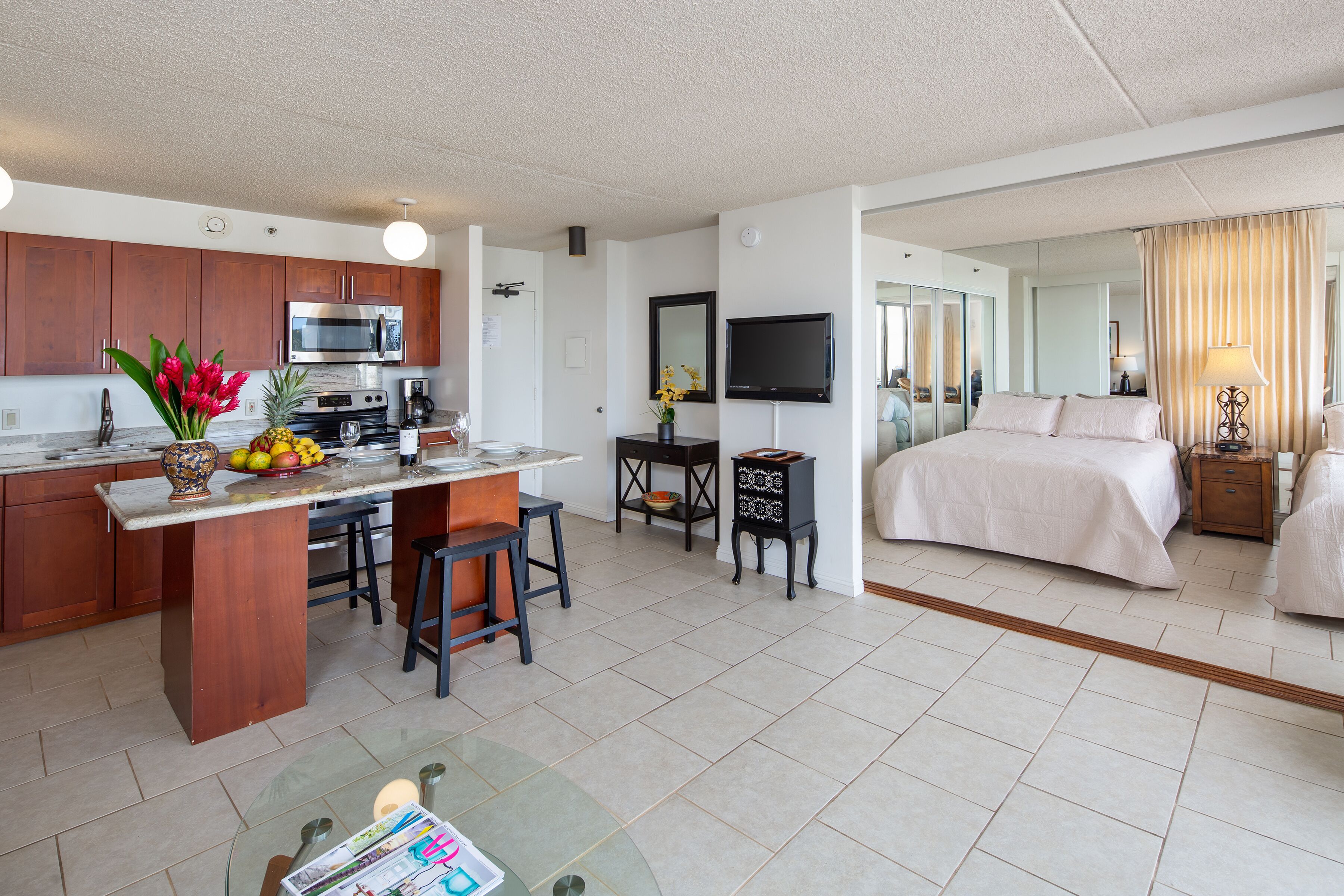 Clean, Diamond Head & Ocean Views, Free Parking. Pool, Spa, Lanai, Near Beaches - Kāhala Beach, HI
