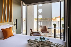 Roupa de alta qualidade, cofre com capacidade para portátil, secretária 