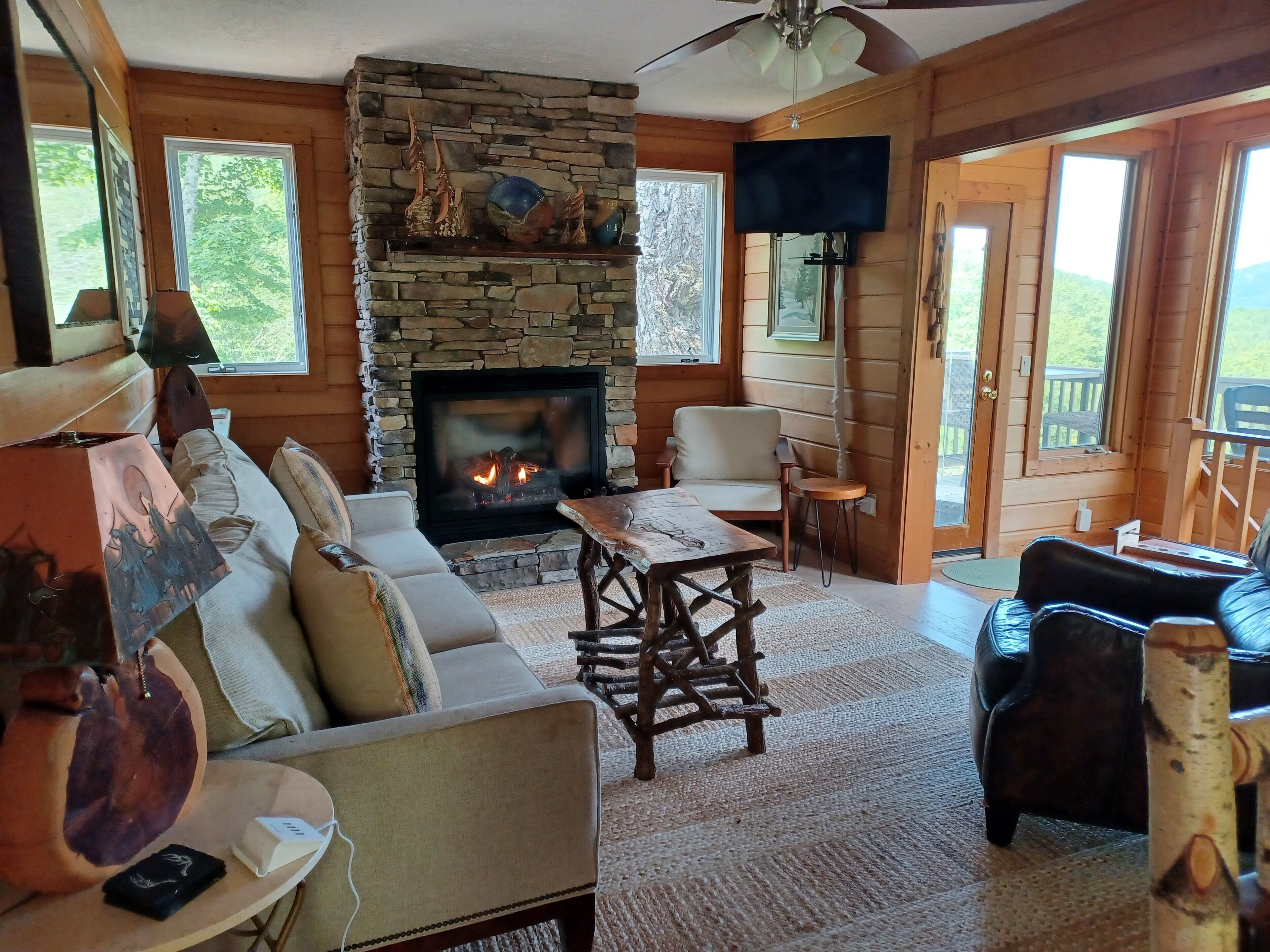 Amazing View! Sauna Gameroom Firepit Spa Room Rustic Spacious Private Retreat - Banner Elk, NC