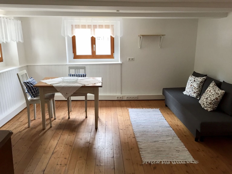 Romántico Apartamento Catalogado En Friburgo-herdern En La Plaza De La Iglesia - Friburgo