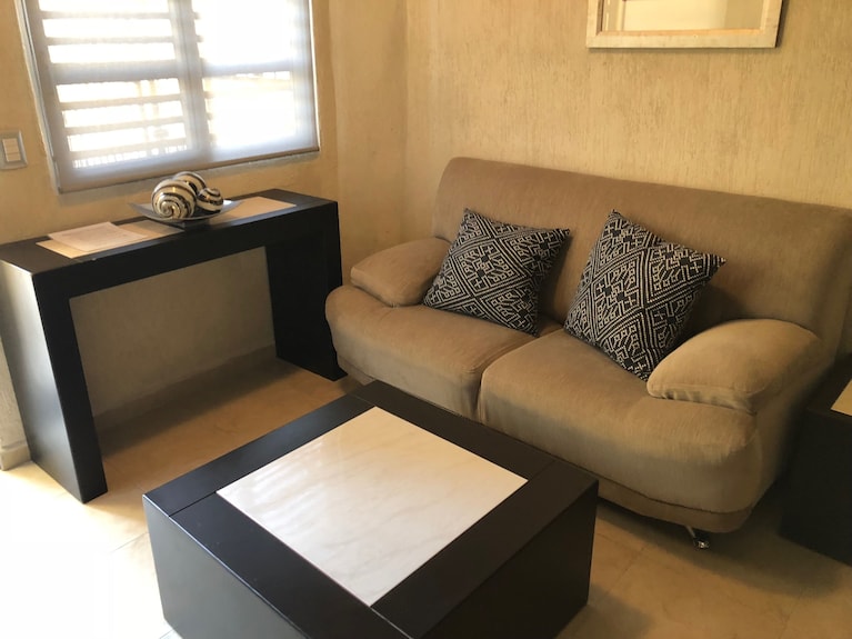 Pequeña Casa En Una Zona Tranquila - Nuevo Vallarta