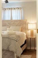 Apartamento, 1 cama Queen e sofá-cama, cozinha americana | Espaço de trabalho para notebook, cortinas blackout