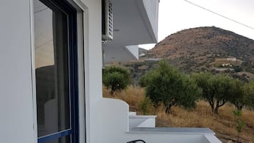 Apartamento Standard, 2 camas individuais, não fumadores, vista para o mar | Varanda