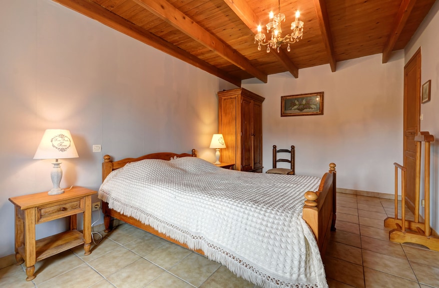 コート・ドーパレの田舎でのチャーミング・ジテ - リック