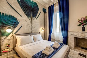 Suíte júnior (3 Persons) | Frigobar, cofres nos quartos, individualmente mobiliados, escrivaninha