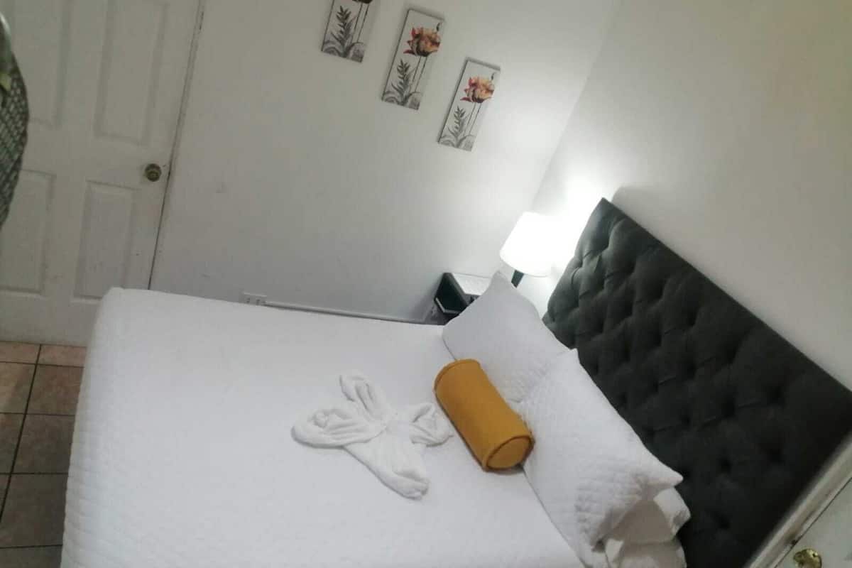 Wi-fi grátis, roupa de cama fornecida