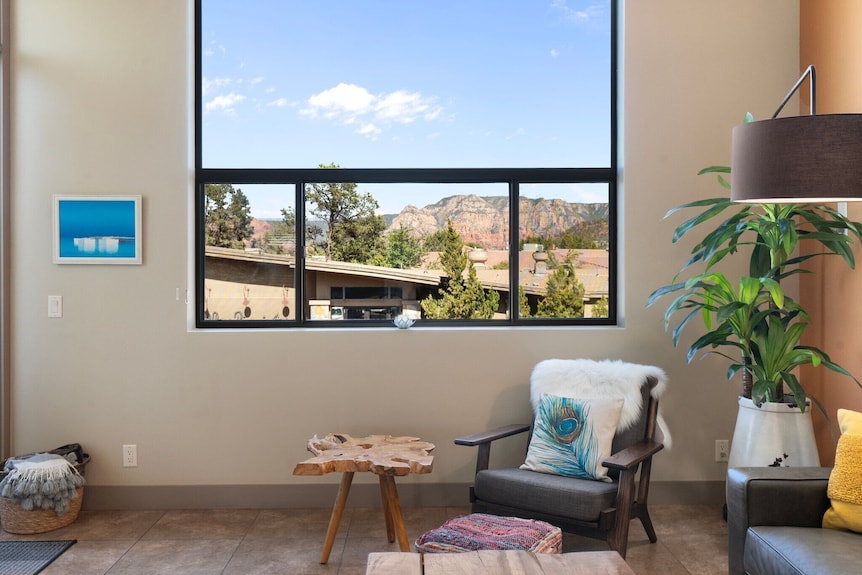 Artsy Loft. Big Views. Next To Starbucks, Organic Pizza & Groceries. - Sedona, AZ